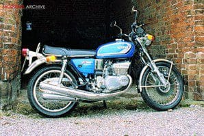 Road Test: Suzuki GT380 | Classic Bike Hub