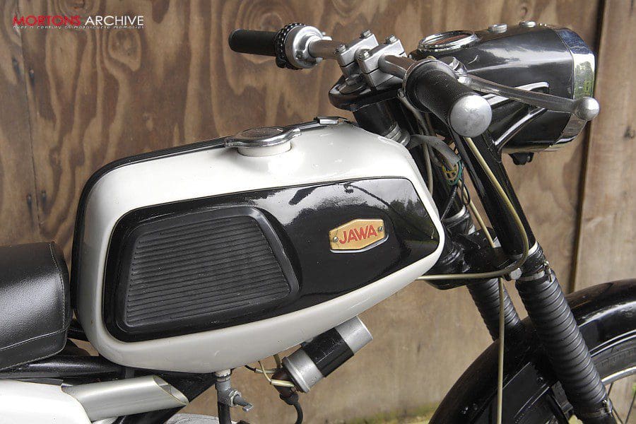 Jawa 90 Roadster | Classic Bike Hub