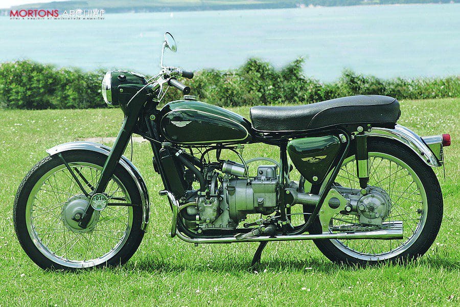 Velocette LE/Valiant special | Classic Bike Hub
