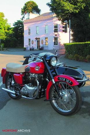 Road Test: Ariel Huntmaster outfit | Classic Bike Hub