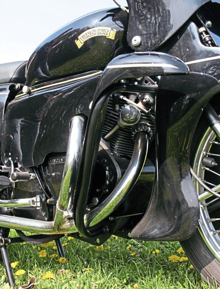 FROM THE ARCHIVE: Ridinglife || Vincent Black knight | Classic Bike Hub
