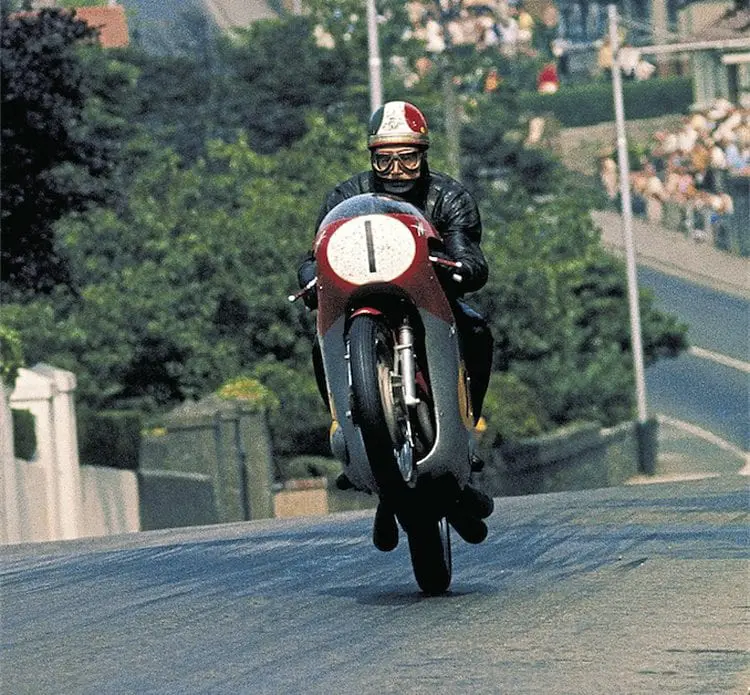 Ago Headlines the Classic TT | Classic Bike Hub