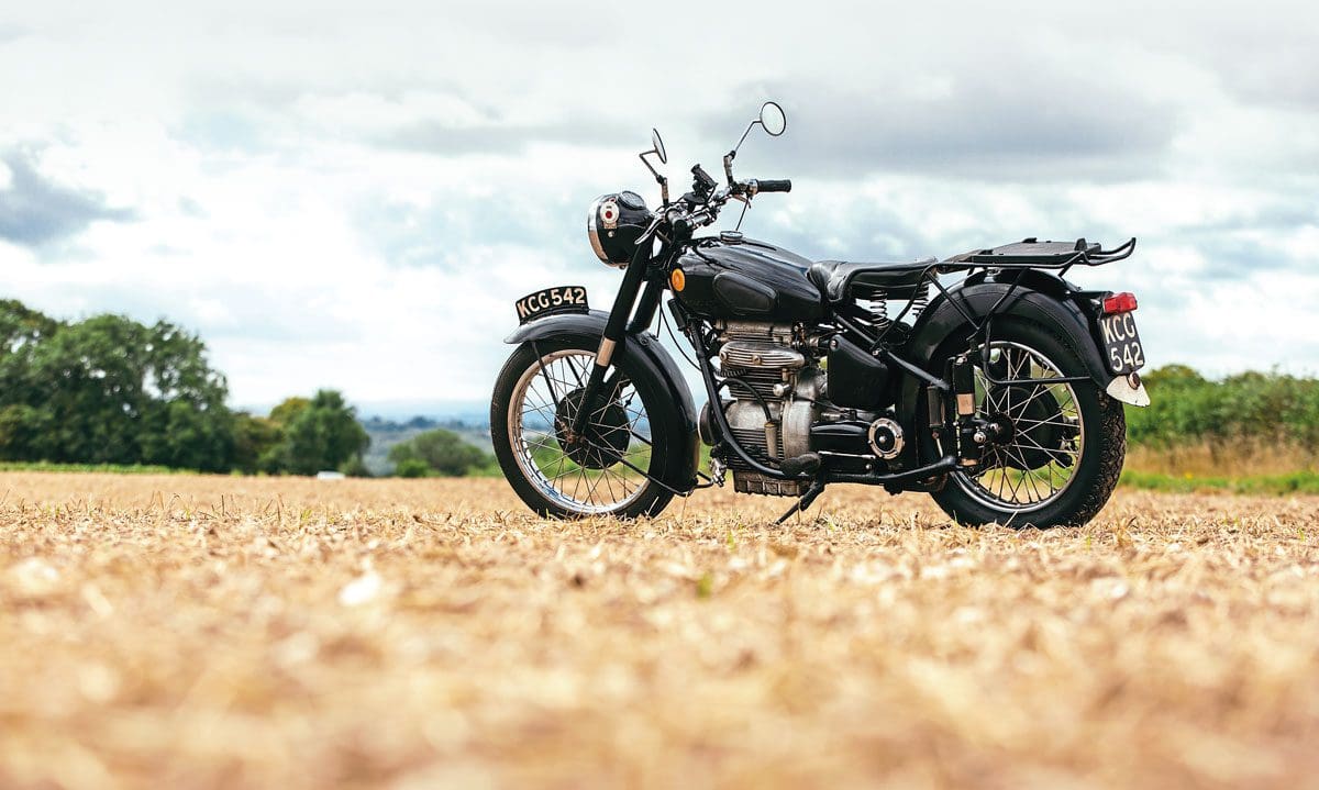 ROAD TEST: Sunbeam S8: The practical one | Classic Bike Hub