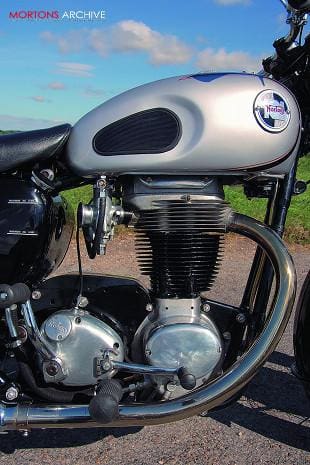Road Test: Norton ES2 and Matchless G3 | Classic Bike Hub