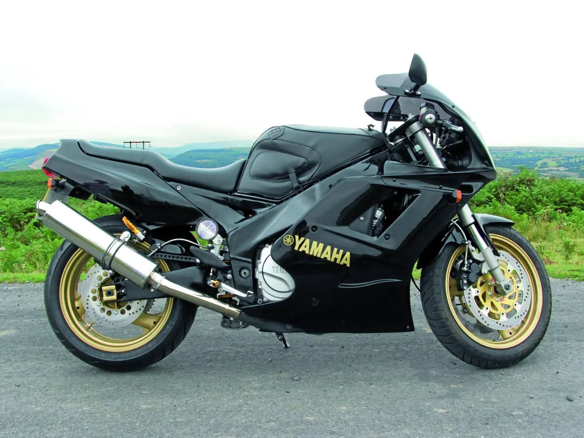 SHOW US YOURS: Stephen’s Yamaha FZR! | Classic Bike Hub